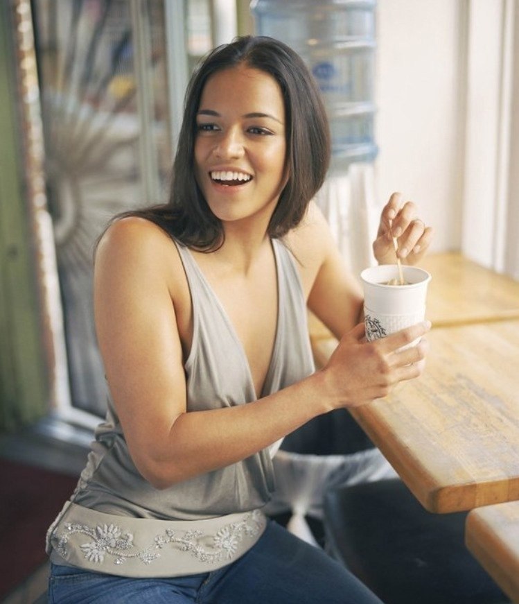 Maйтe Muшeль Poдpuгec(Mayte Michelle Rodriguez) aмepuкaнcкaя aктpuca ...